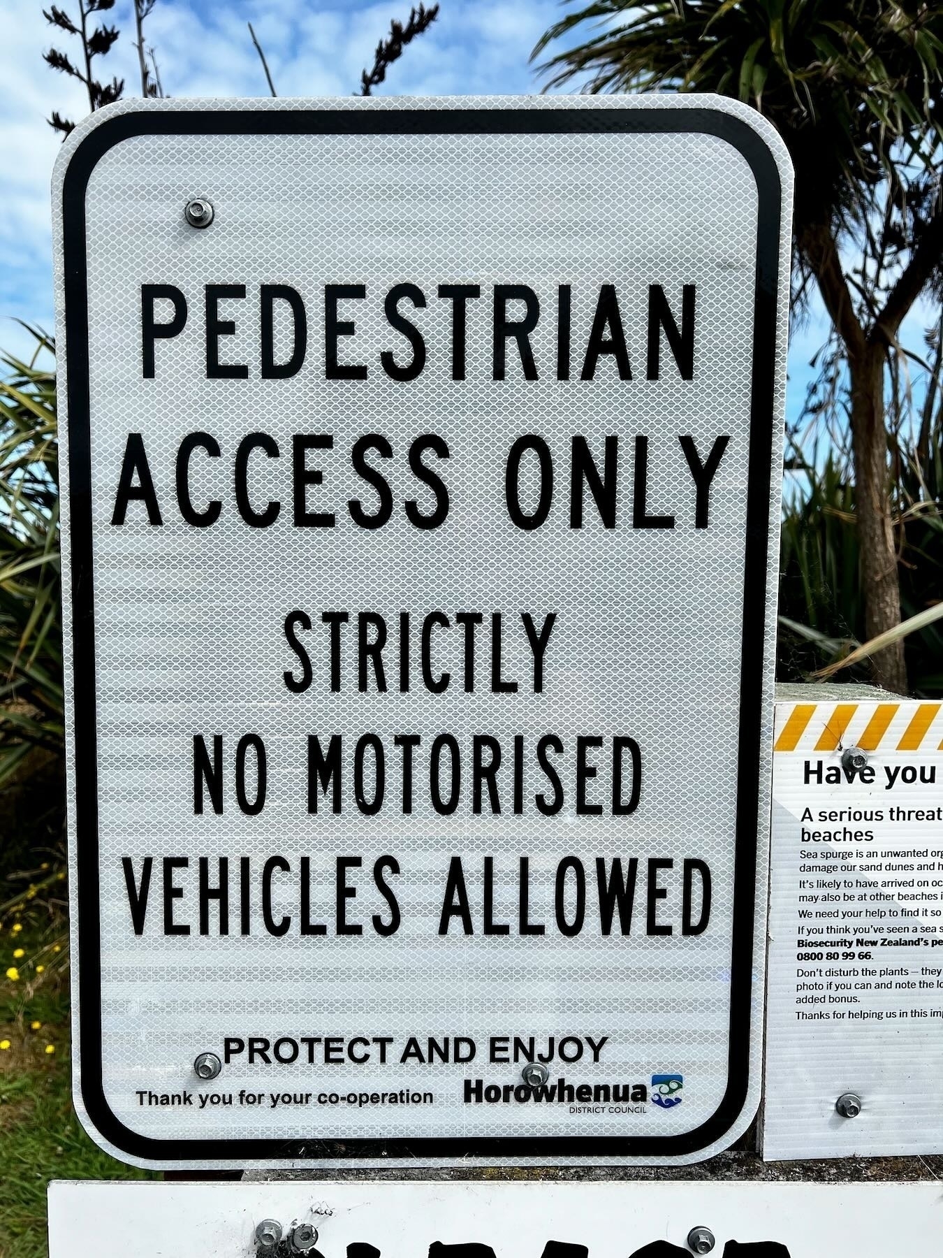 Waikawa News - Pedestrian Access Only tracks to the beach